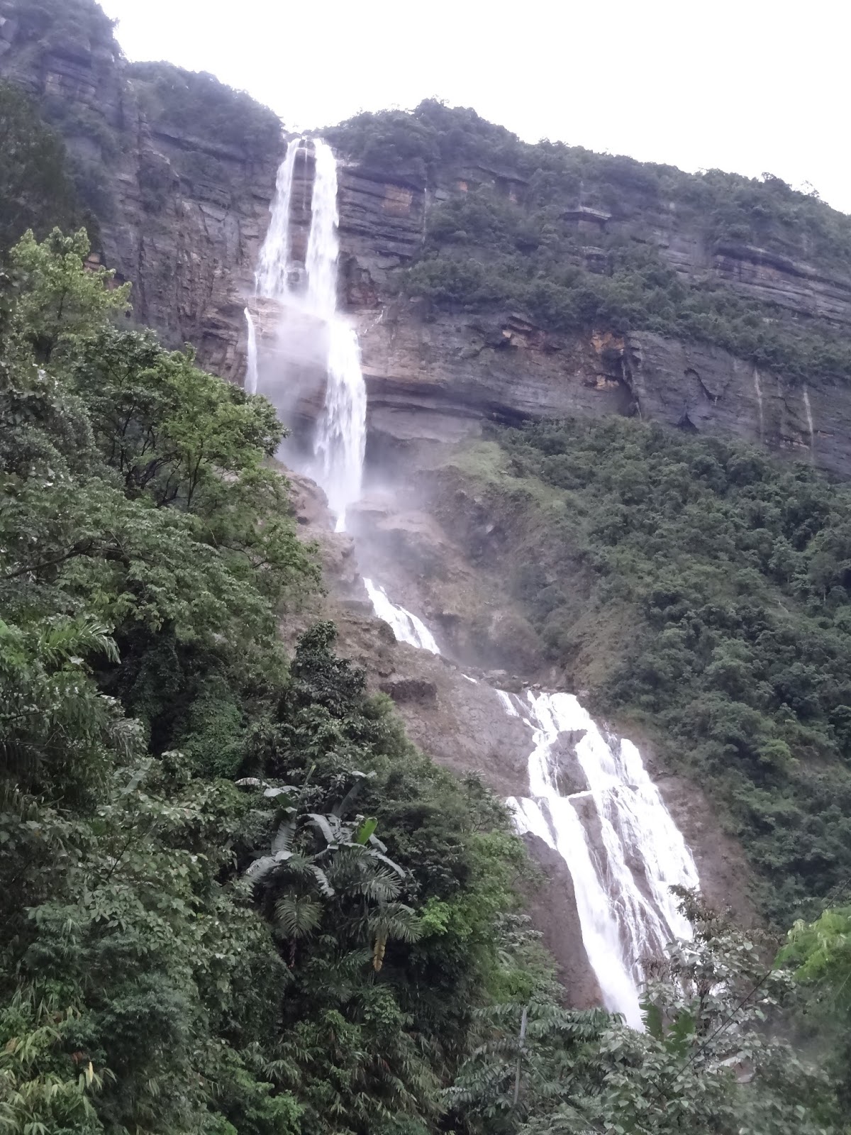 Journey is Life: Waterfalls of Chirapunjee- Kynrem and Dainthlen falls ...
