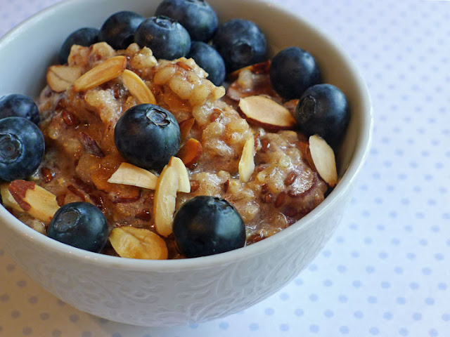 Cooking Weekends: Brown Rice Pudding with Dates, Almonds & Blueberries