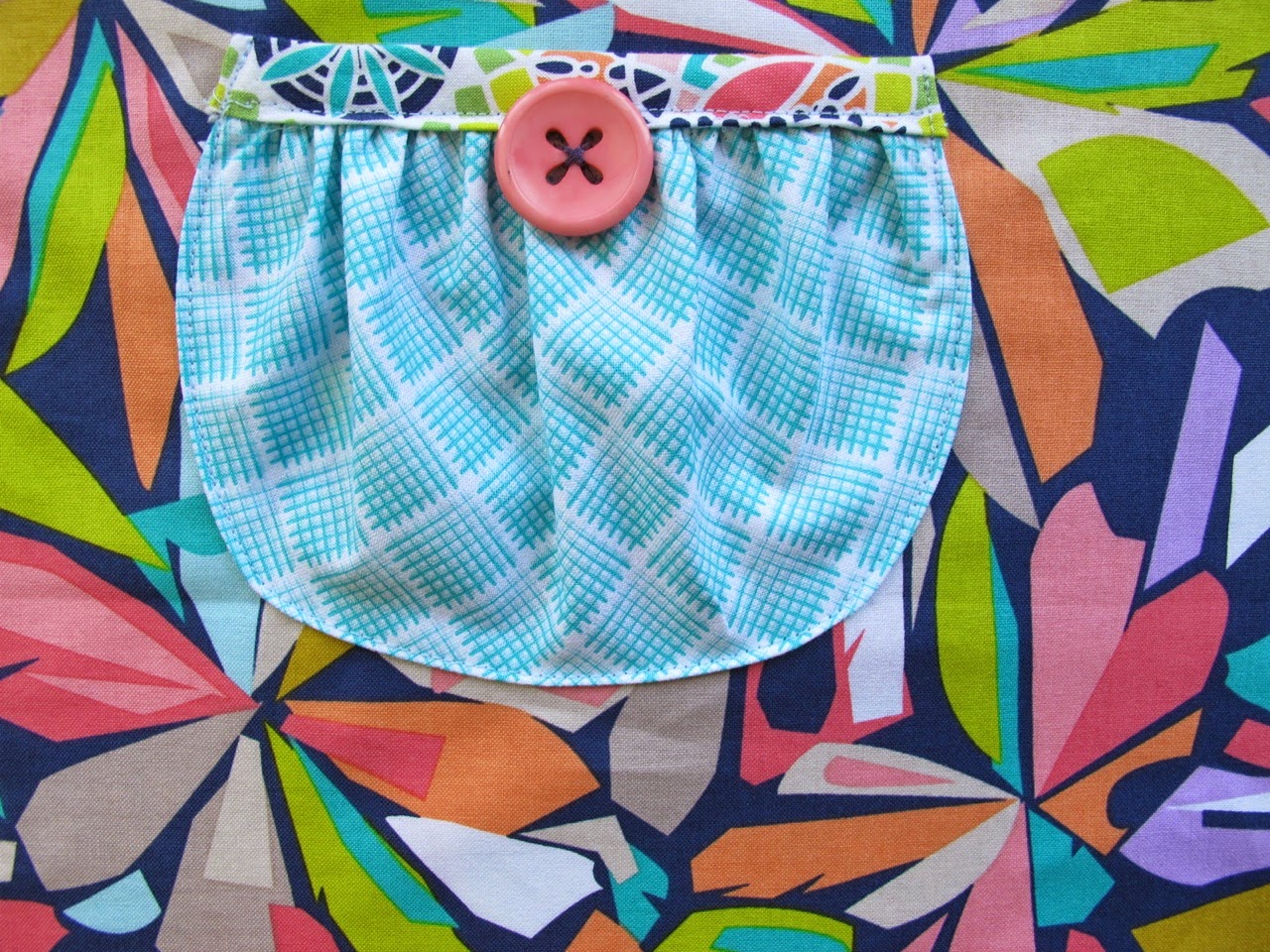 Free Gathered Pouch Pocket Pattern & Tutorial