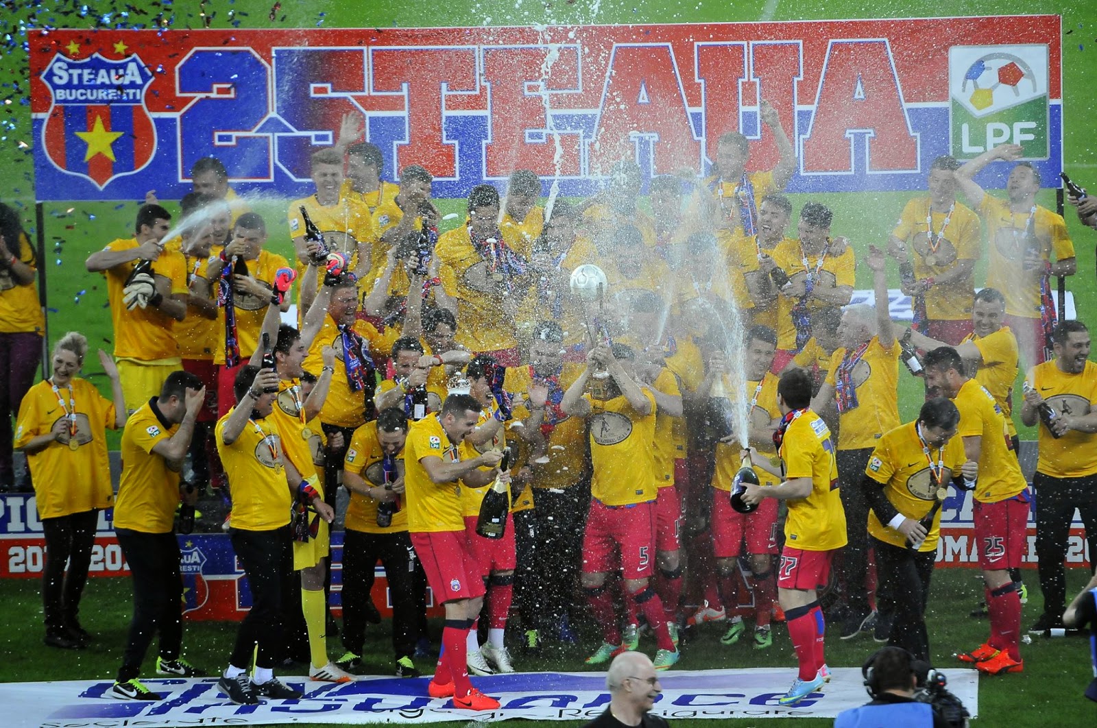 Wallpapere Steaua 2014 - Poze Steaua Bucuresti 2014 - Noul Monden