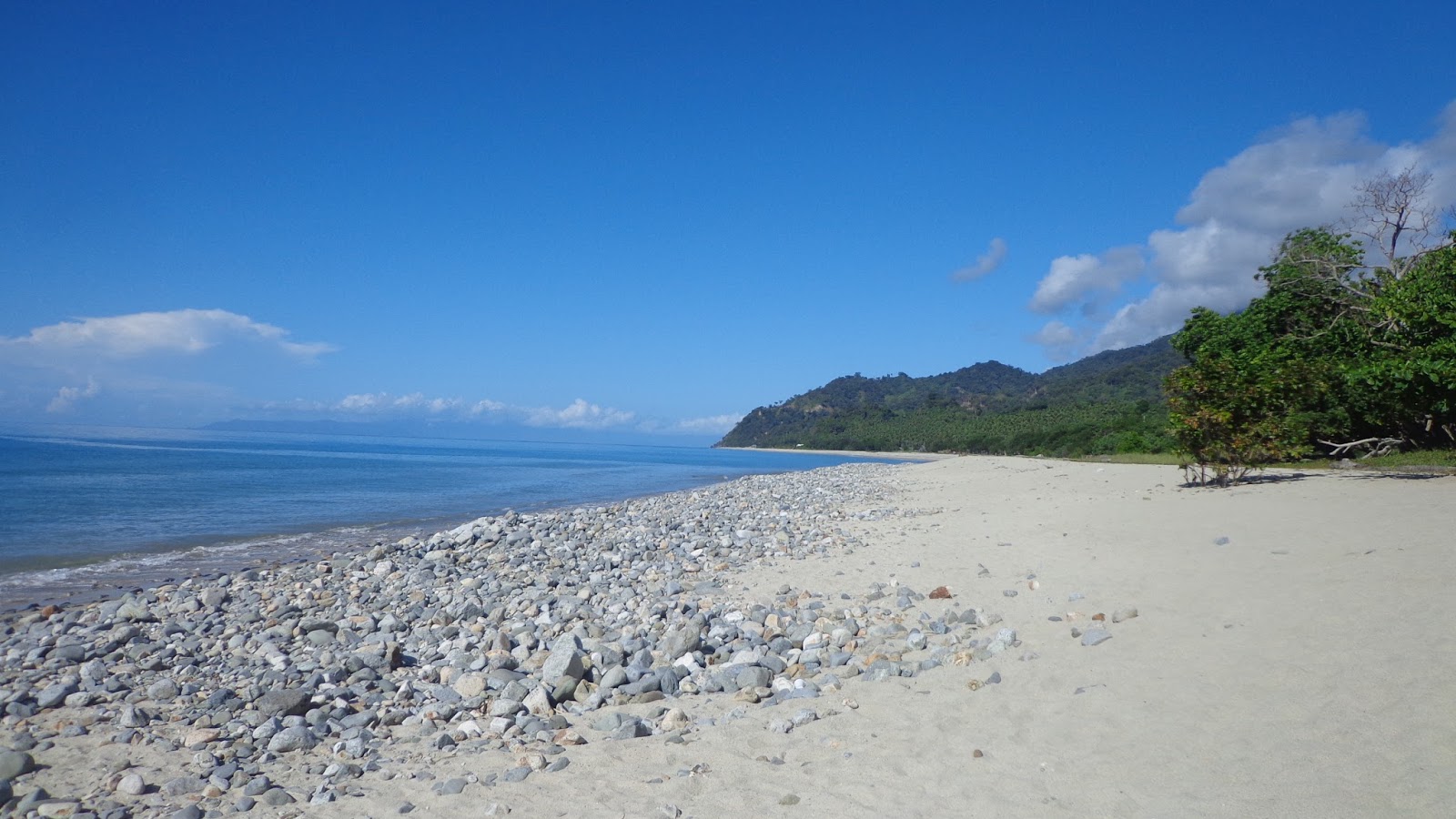 Beach Bumming in Dipaculao, Aurora - The Wandering Juan