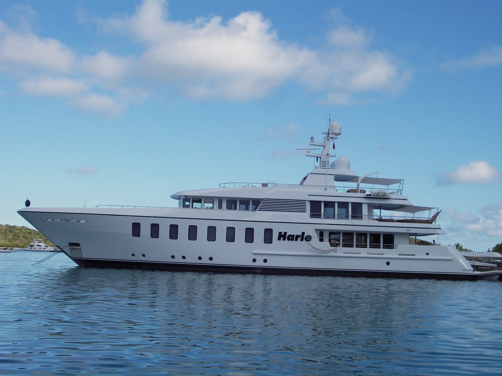 Megayacht Global: Feadship Launch New F45 "Helix"