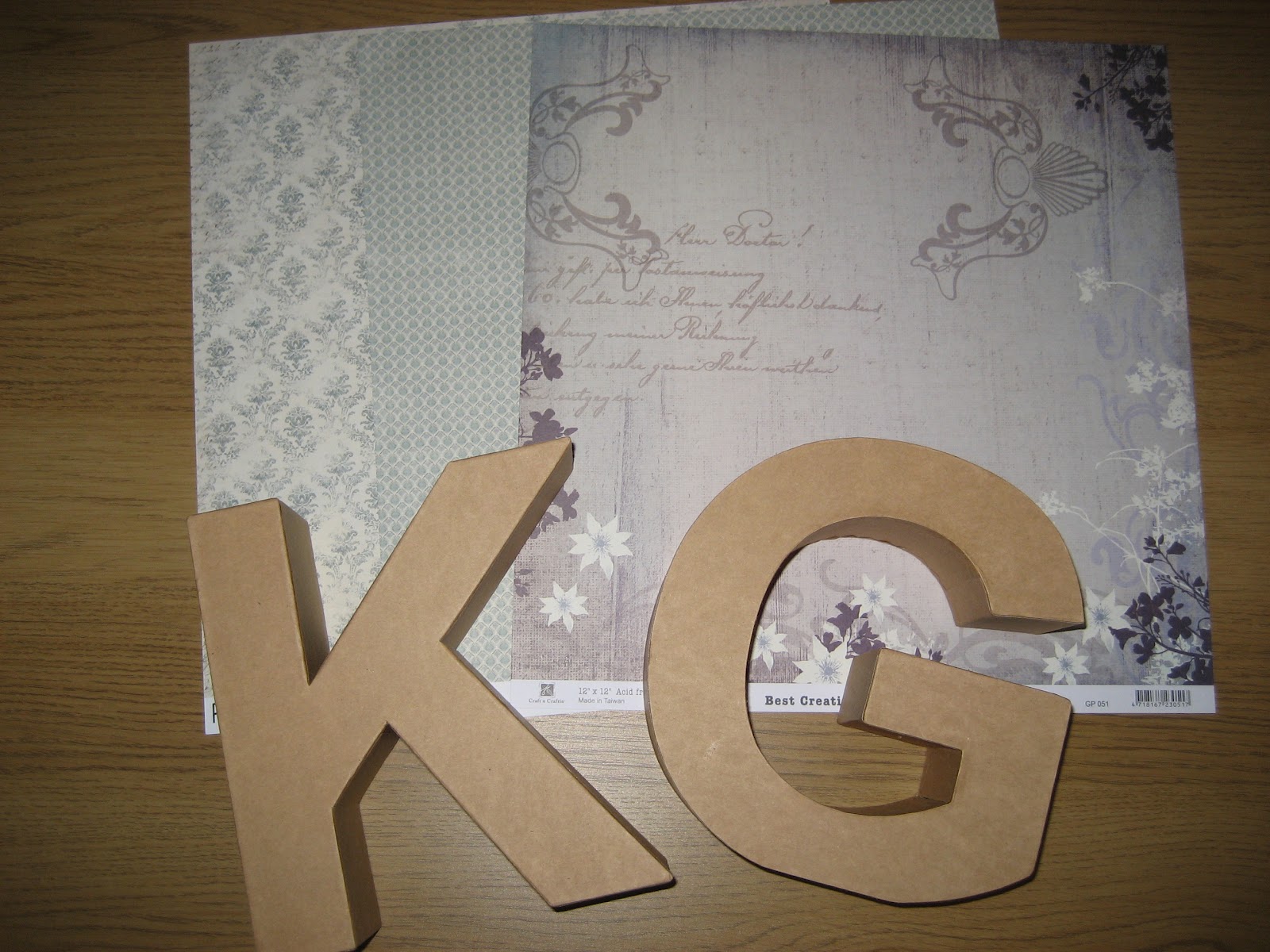 Allt milli himins og jarðar: Fuglahús í G - dúr og fullt af pappír...