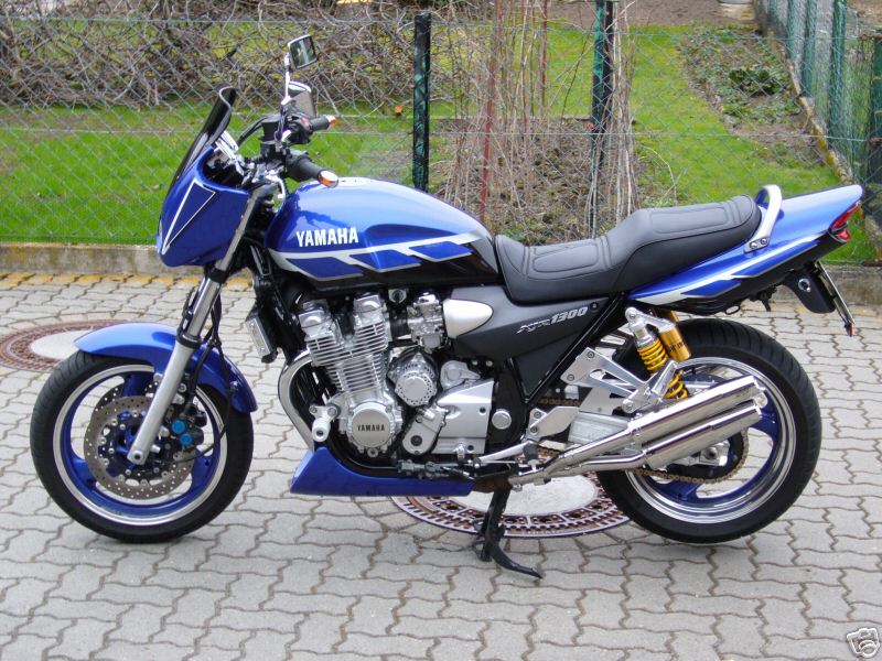 YAMAHA XJR 1300: Custom