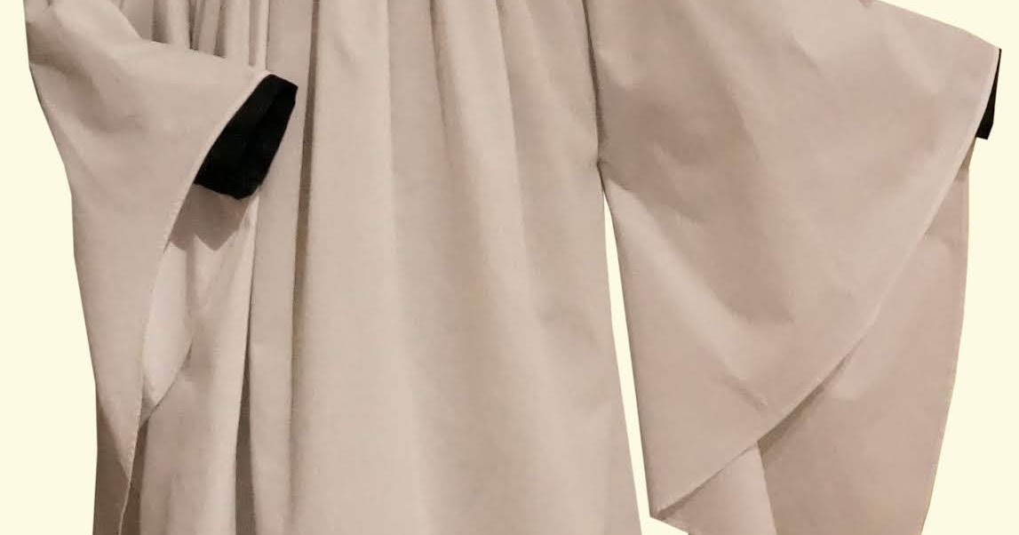 SURPLICE - POINTED WINGS ( TRADITIONAL ANGLICAN )