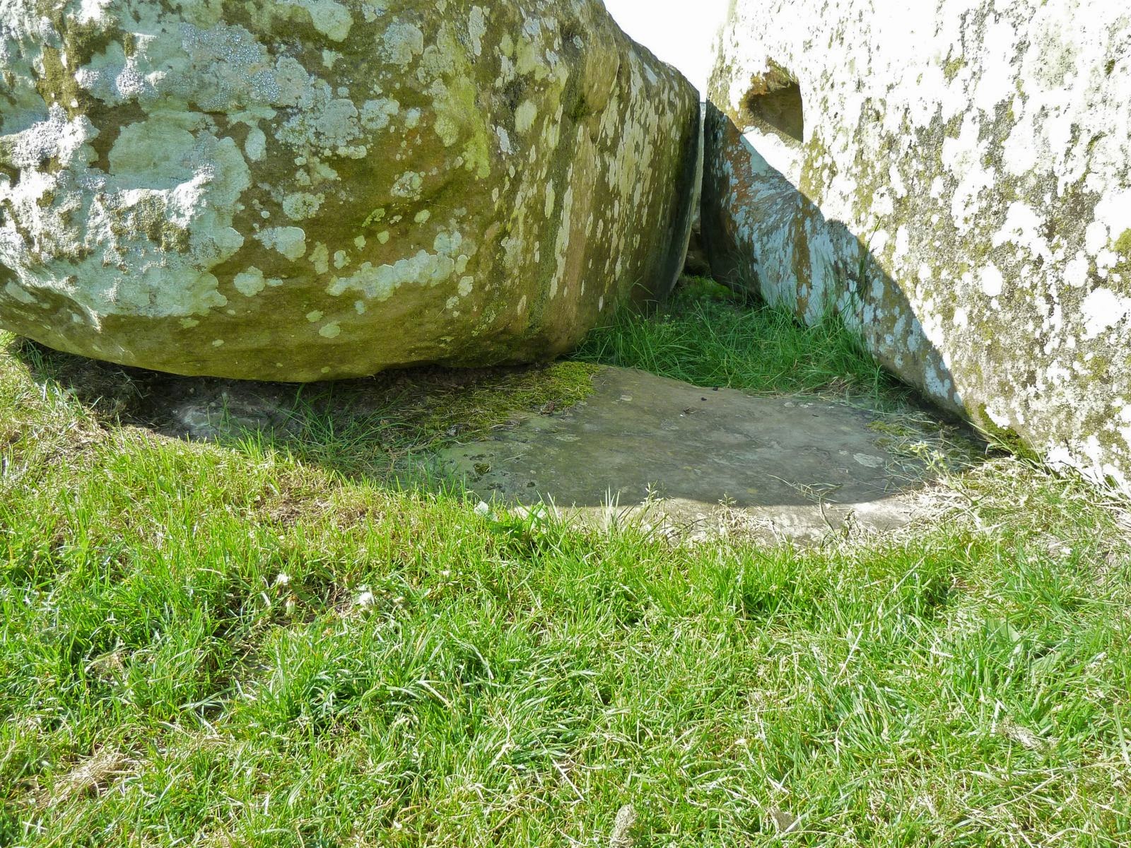 The Stones of Stonehenge: Altar Stone (Stone 80)