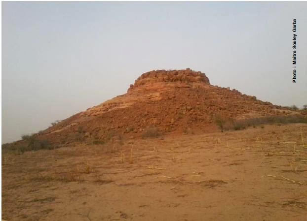Just Genesis : Twin Pyramids in Zinder