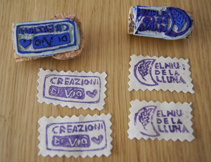 La forma delle nuvole: Etichette di stoffa fai da te