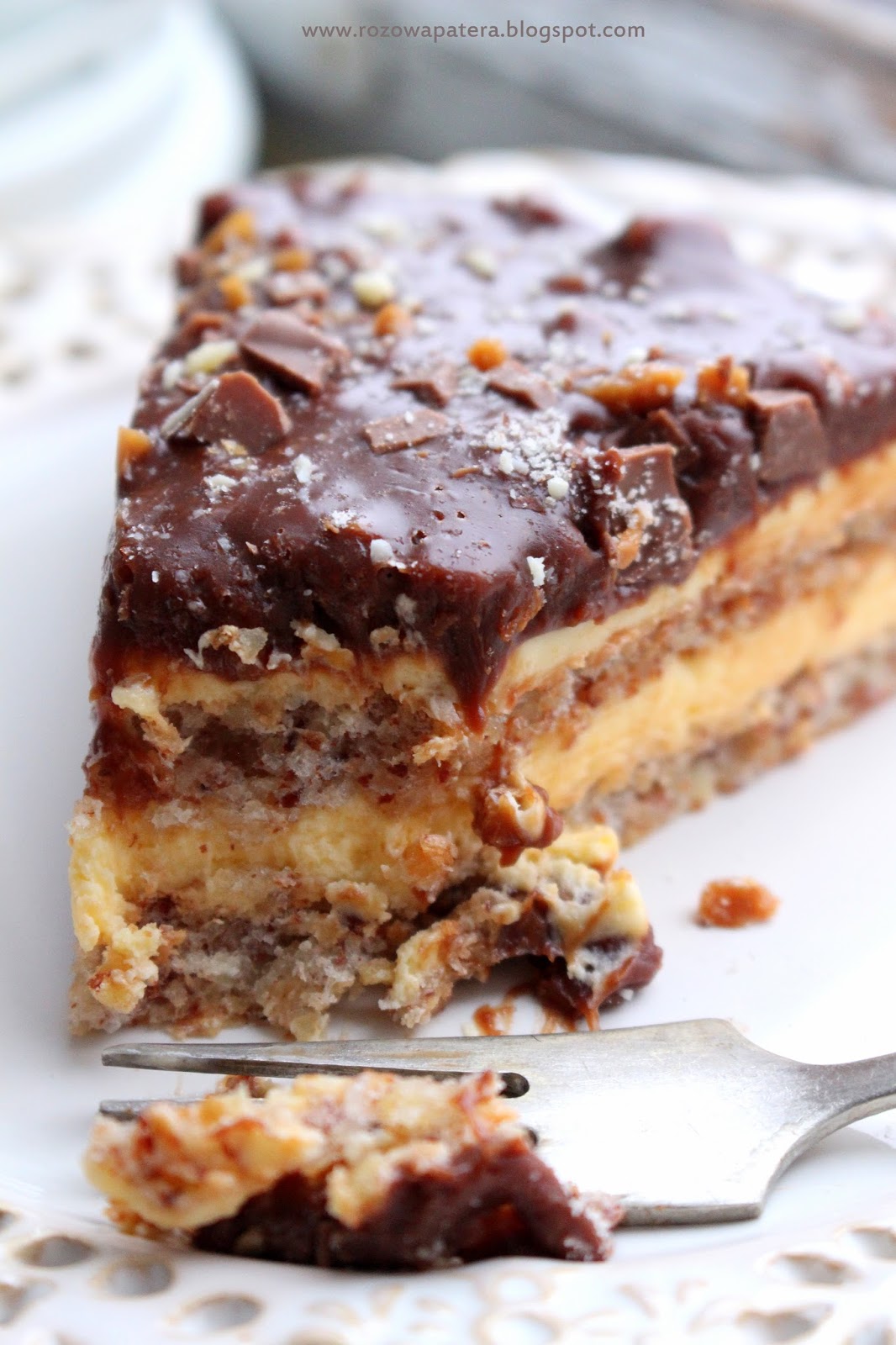 Różowa Patera: Szwedzki torcik Daim