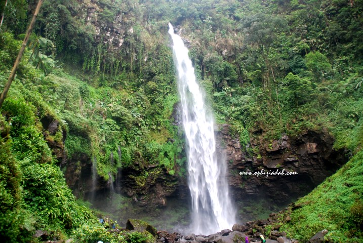 Kisah Asmara dalam Legenda Curug Cipendok - Mom of Trio's World