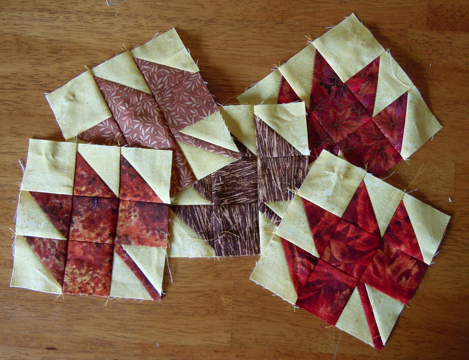 Laurel’s Studio: Maple Leaf Blocks