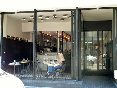 Paris Missives...: Manger -- Restaurant Review