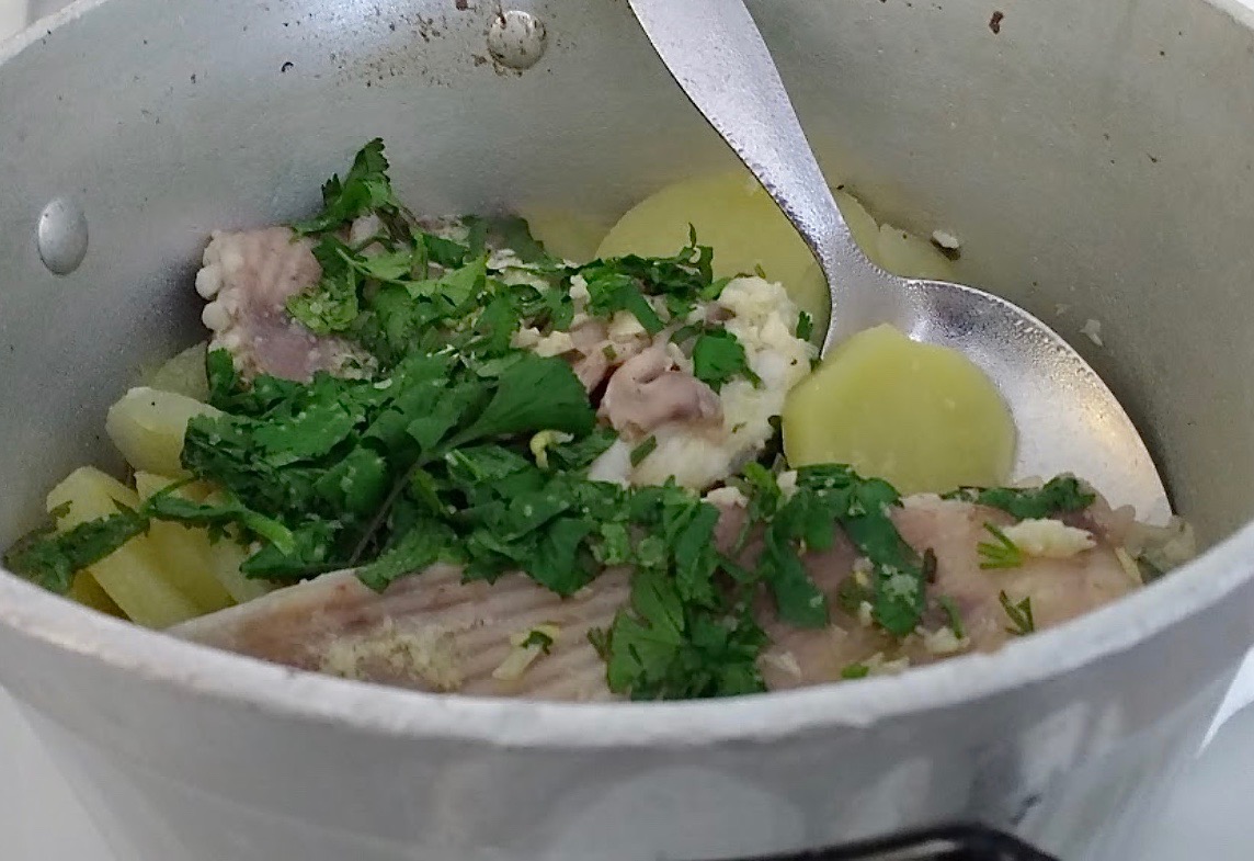 Wingin´it, Asa de raia frita com aioli de pimentao extra picante e Raia ...