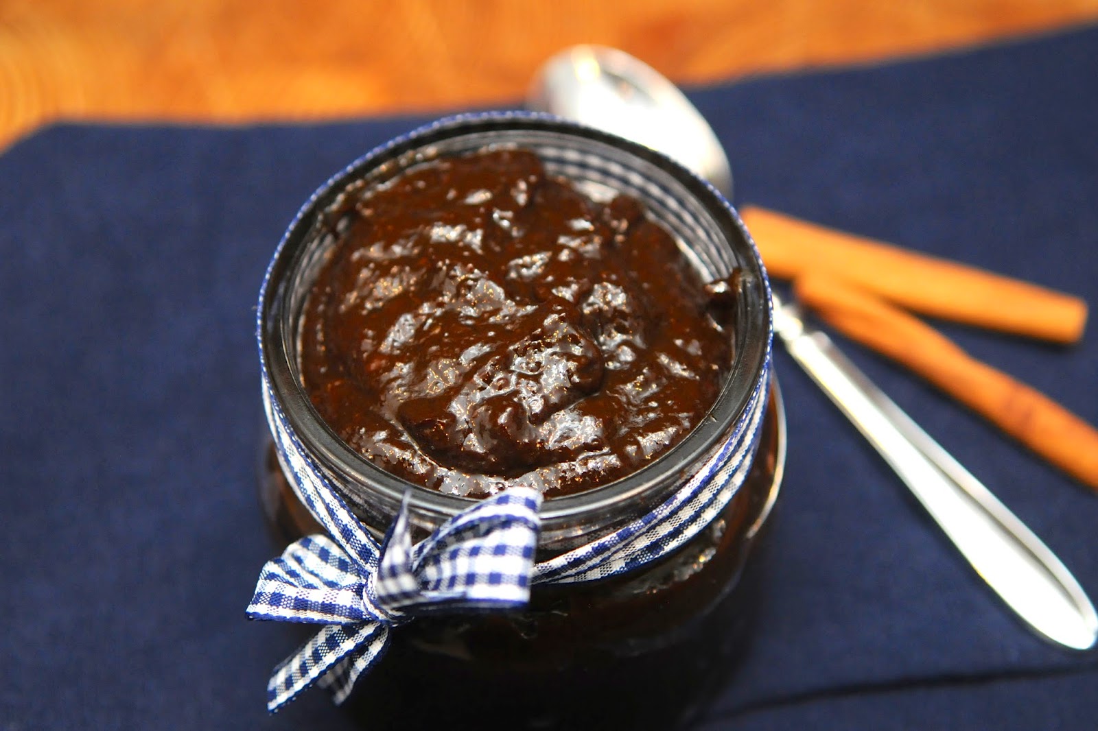 Lämmöllä tehtyä: Luumuhillo