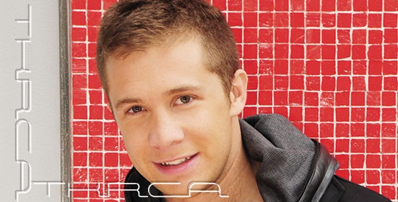 Nico Riera em Ochocuarenta Bar e Ice's Disco. ~ TKRCAOficial