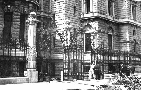 Daytonian in Manhattan: The Lost C. P. Huntington Mansion -- 2 East ...