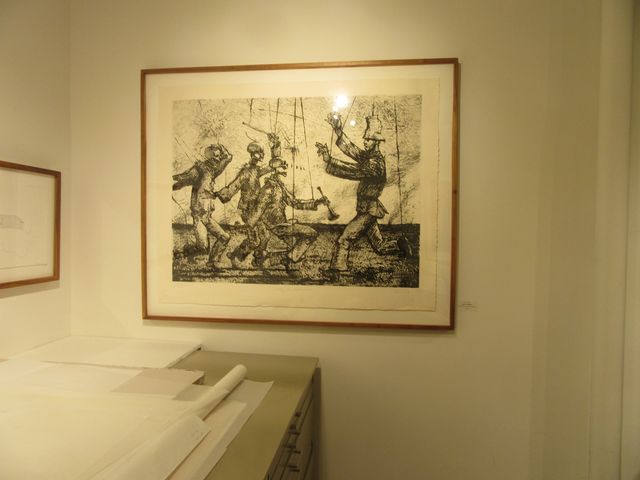 Desert Triangle Print Carpeta: April 2018