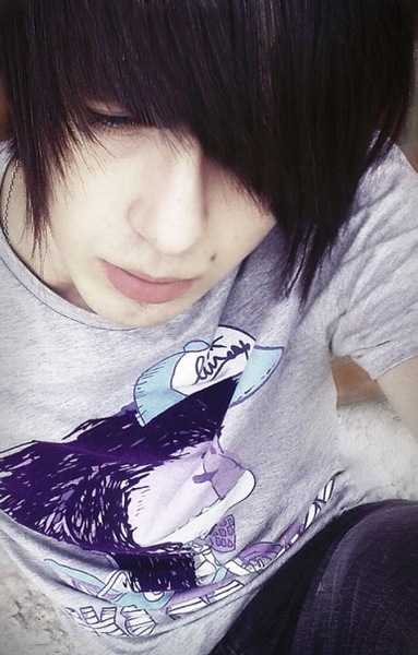 HANDSOME FACES: Emo, Handsome Young Teen Boys