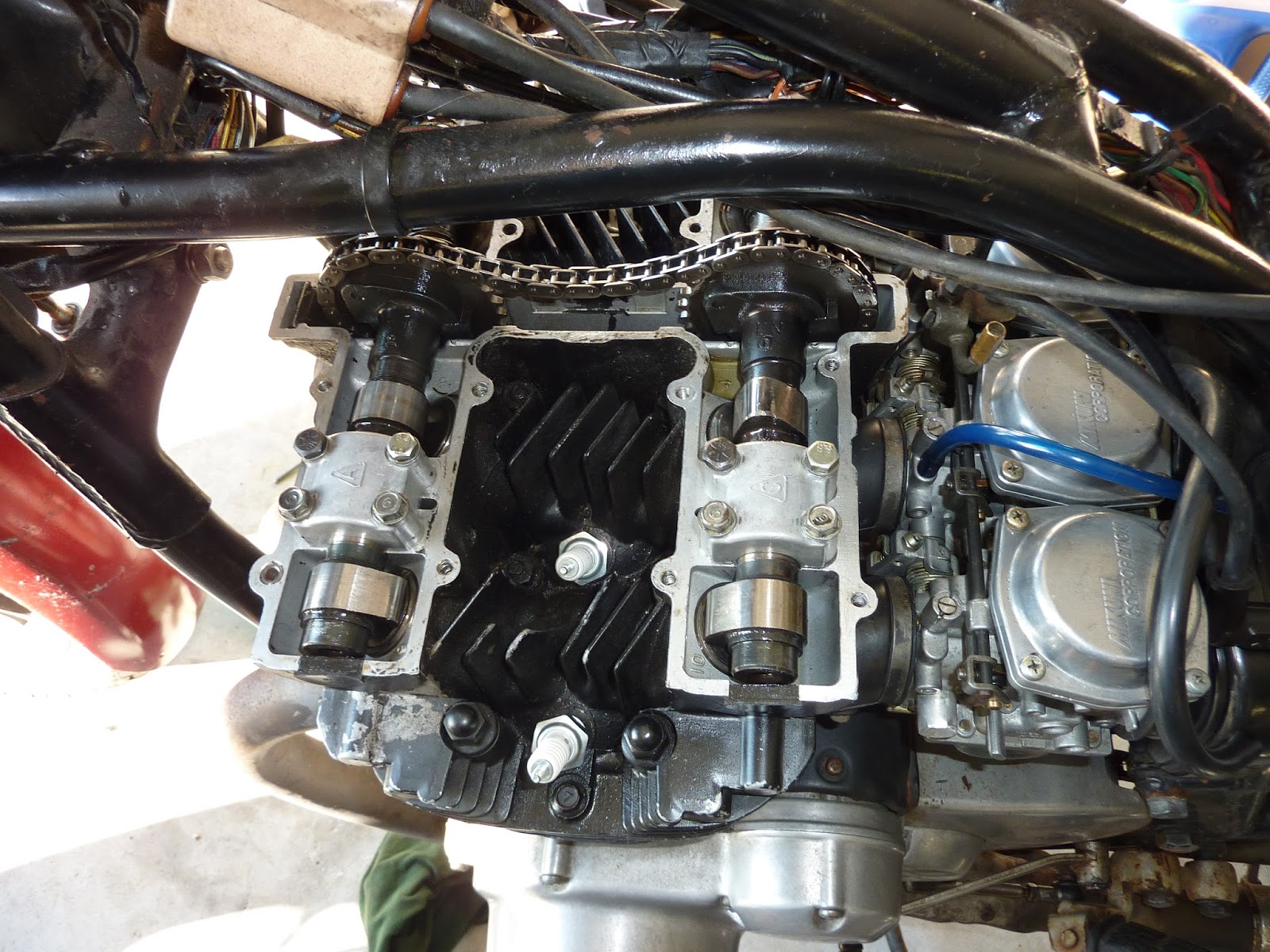 BikeTech7: How to change your camchain... or timing chain if you prefer.