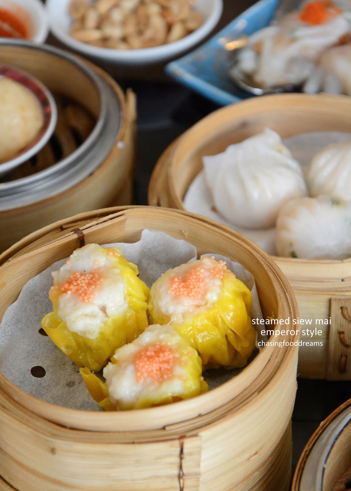 CHASING FOOD DREAMS: The Emperor @ Dorsett Grand Subang: Mooncakes ...