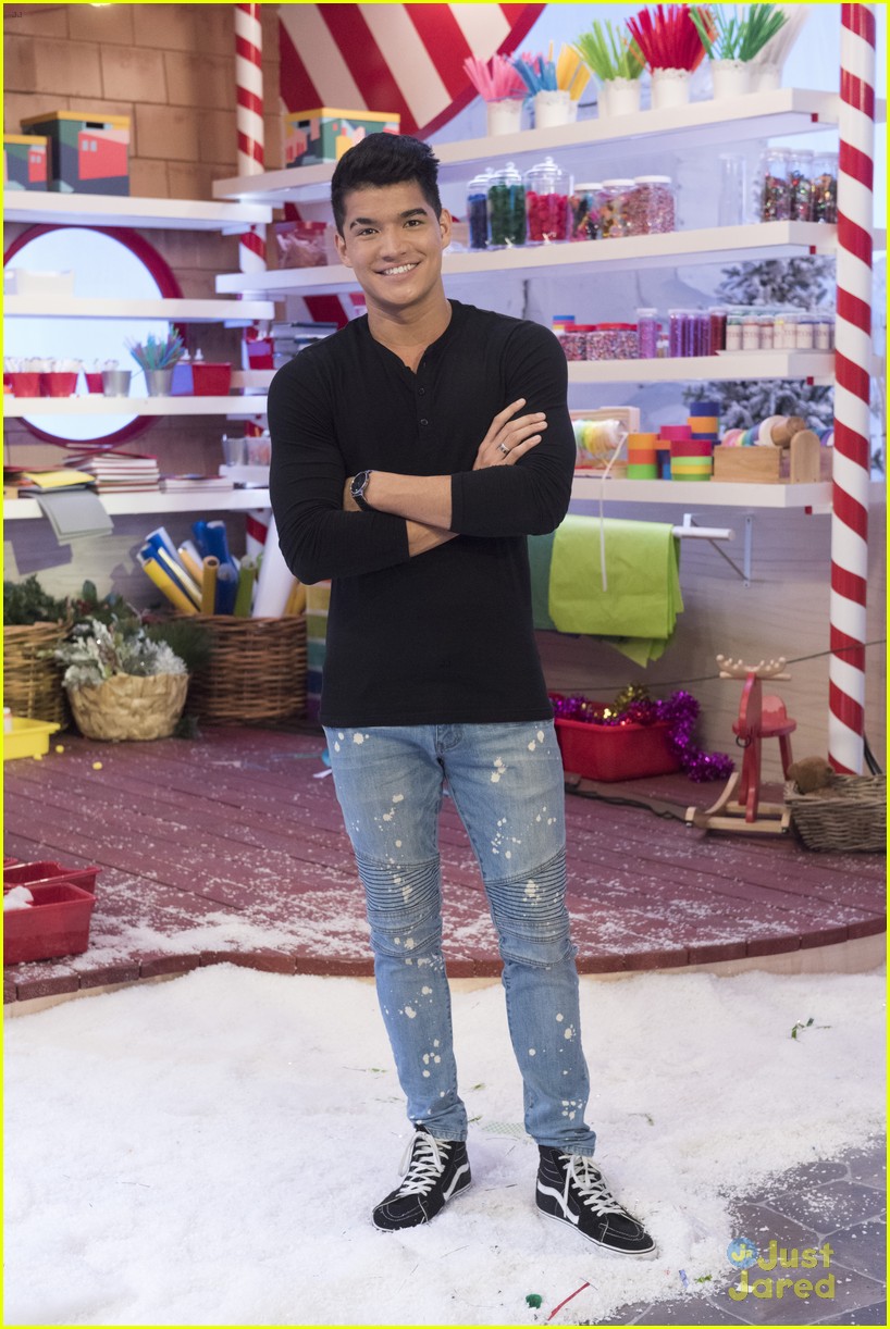 NickALive!: Nickelodeon Celebrates the Holidays with Series Premiere of ...