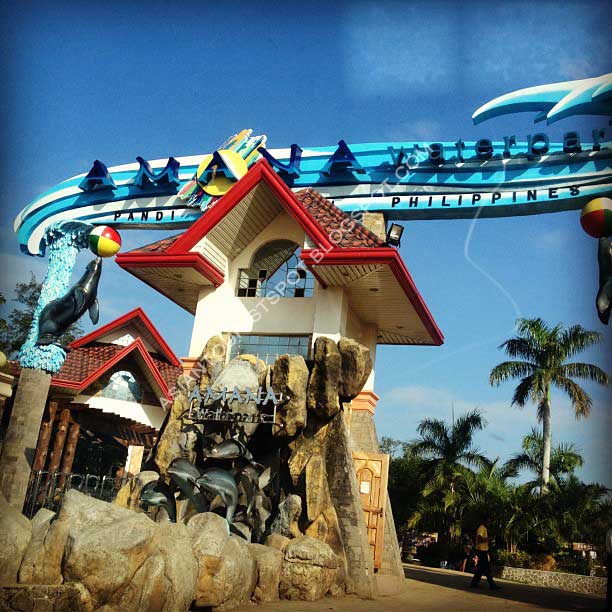 Asian Tourist Spot | Tourism in Asia | Tourist Spot: Largest Wave Pool ...