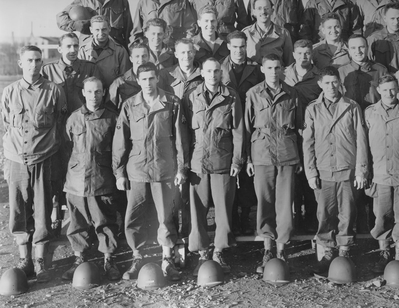 Canadian Soldiers Ww2 Saluting