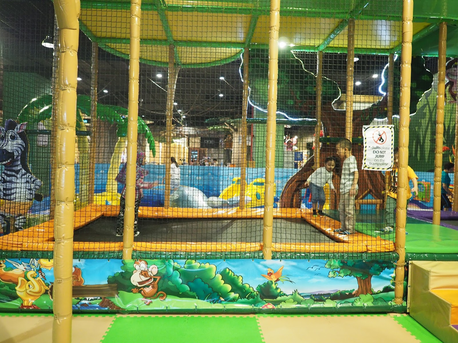 nanyfadhly: Indoor playground Jungle Gym ATRIA MALL yang awesome!!!!