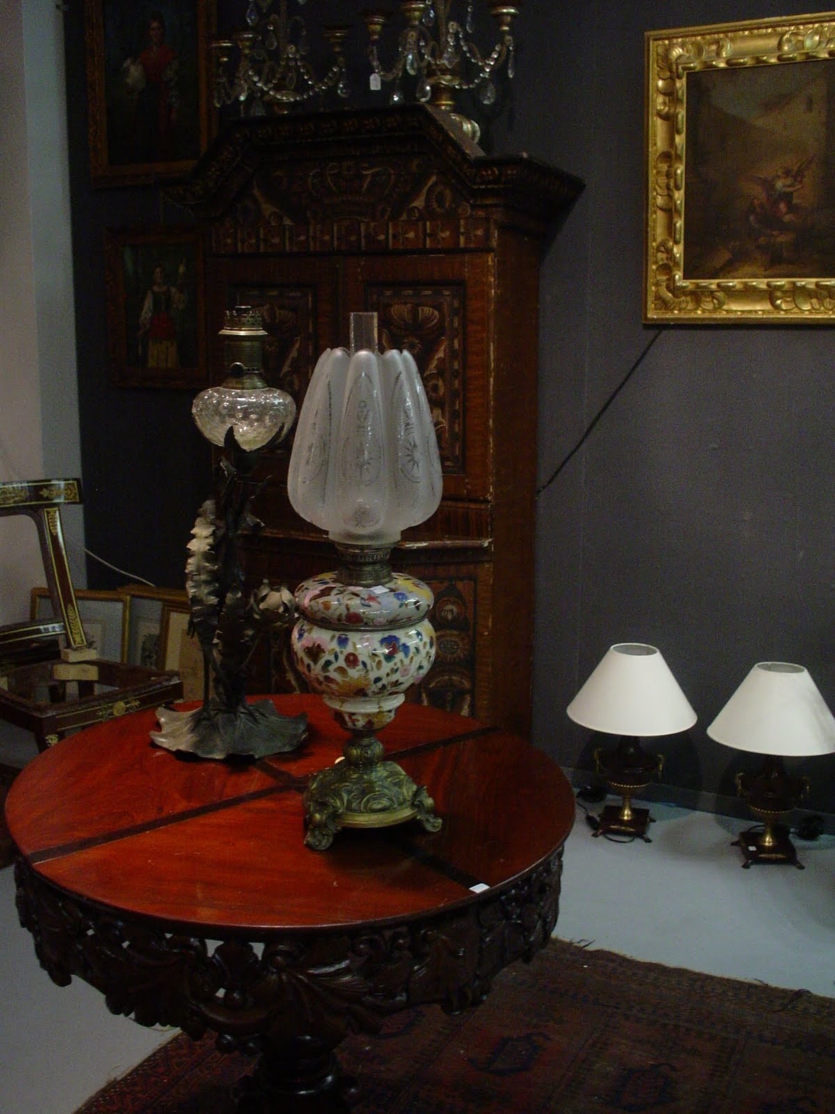 NURIA PALACIOS ANTIGÜEDADES