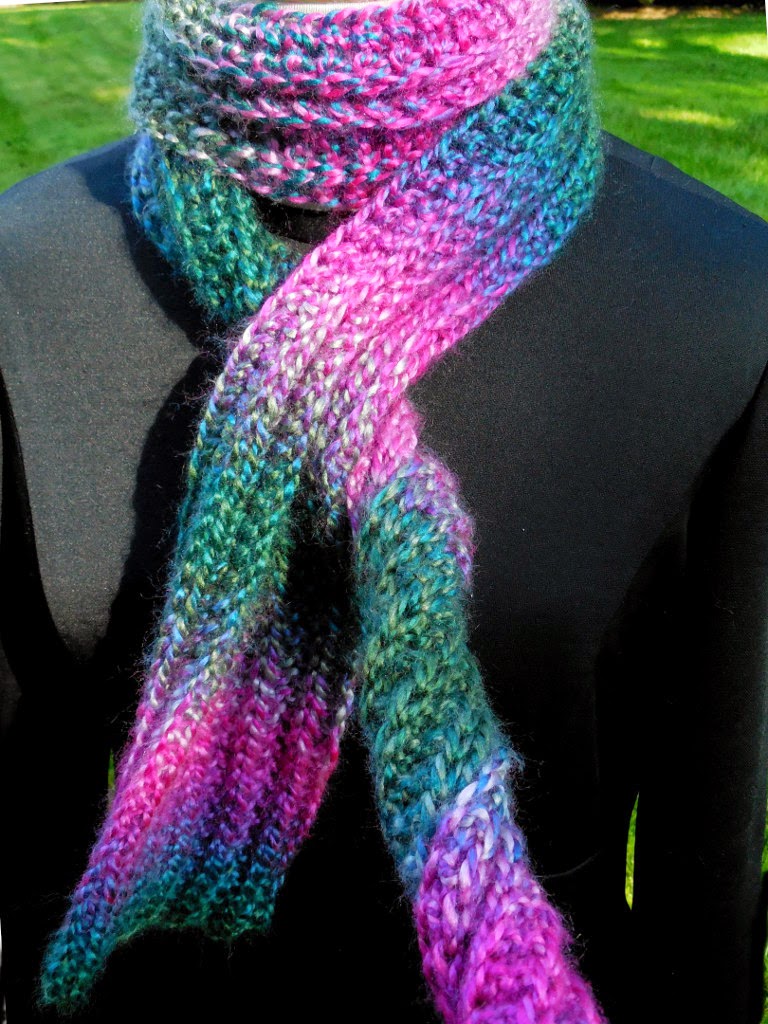 The Fiber Bug: Styling the Garter Slip Rib Scarf, #2