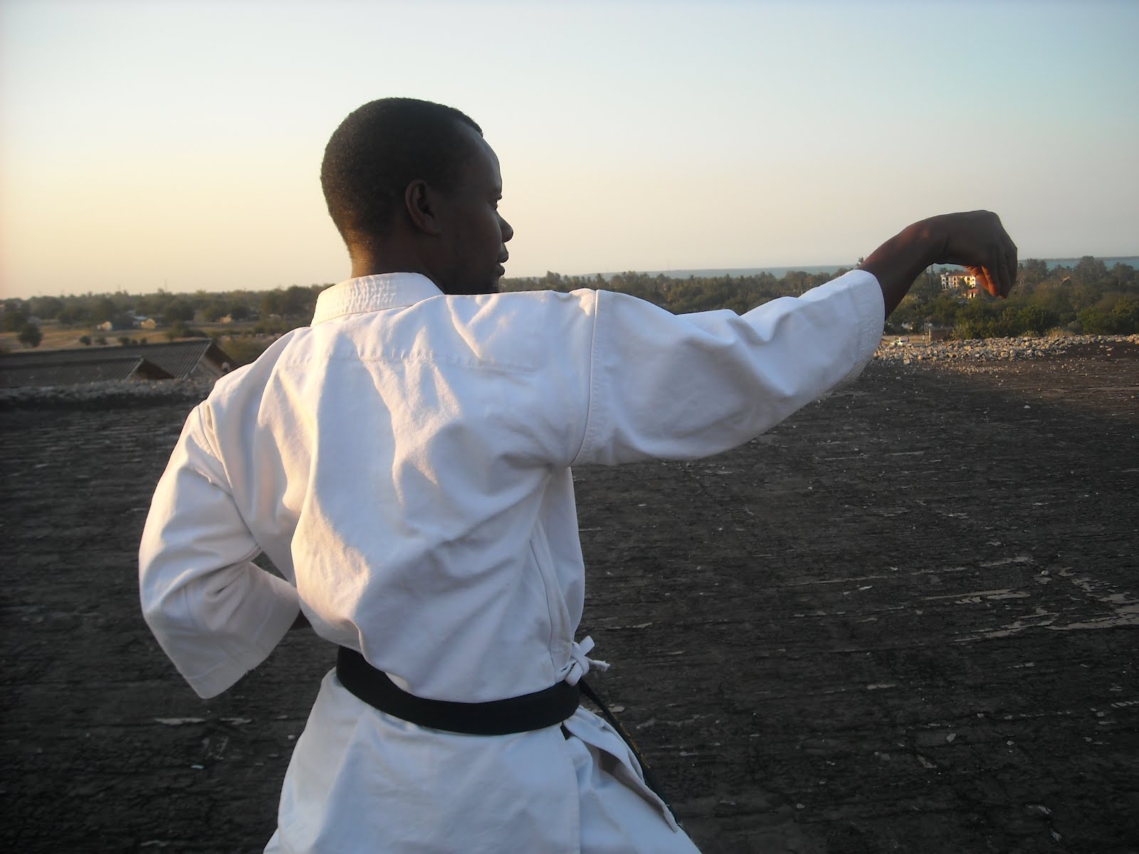 TANZANIAN KARATE: MAPIGO MBALIMBALI NA SENSEI KOLOWA .P. CHIKOKO (4TH ...