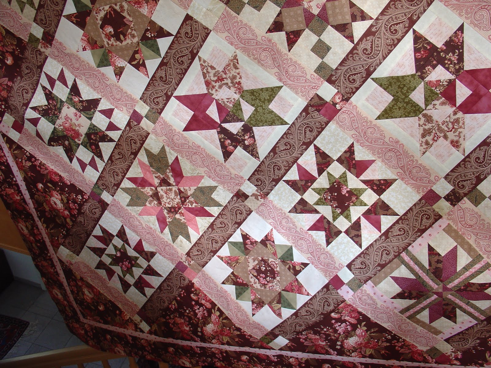 Patchwork und Quilten: Mystery-Sternen-Quilt