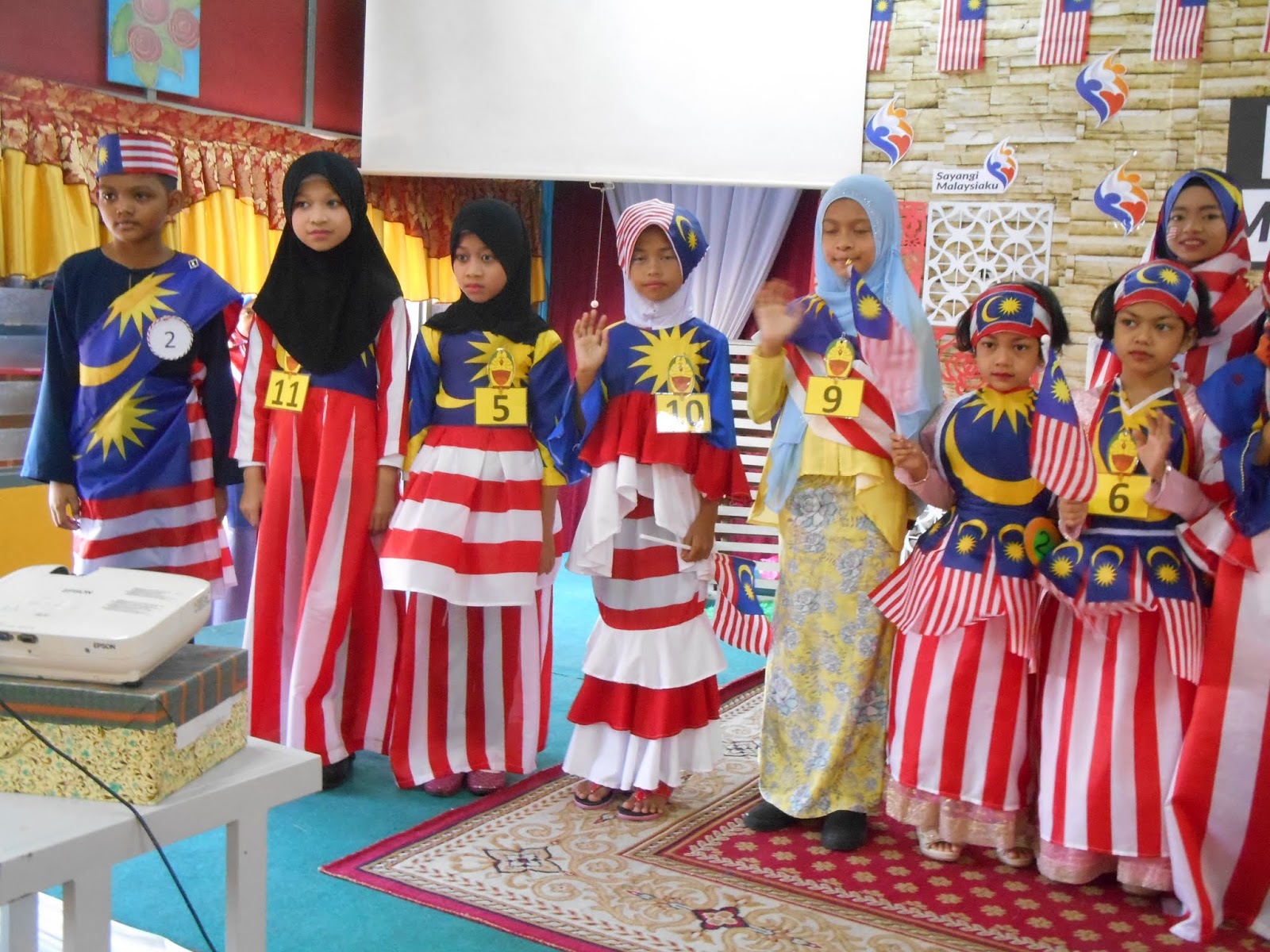 Laman Rasmi SKSGB 2021 : 30/08/2018 Pertandingan Fesyen Merdeka