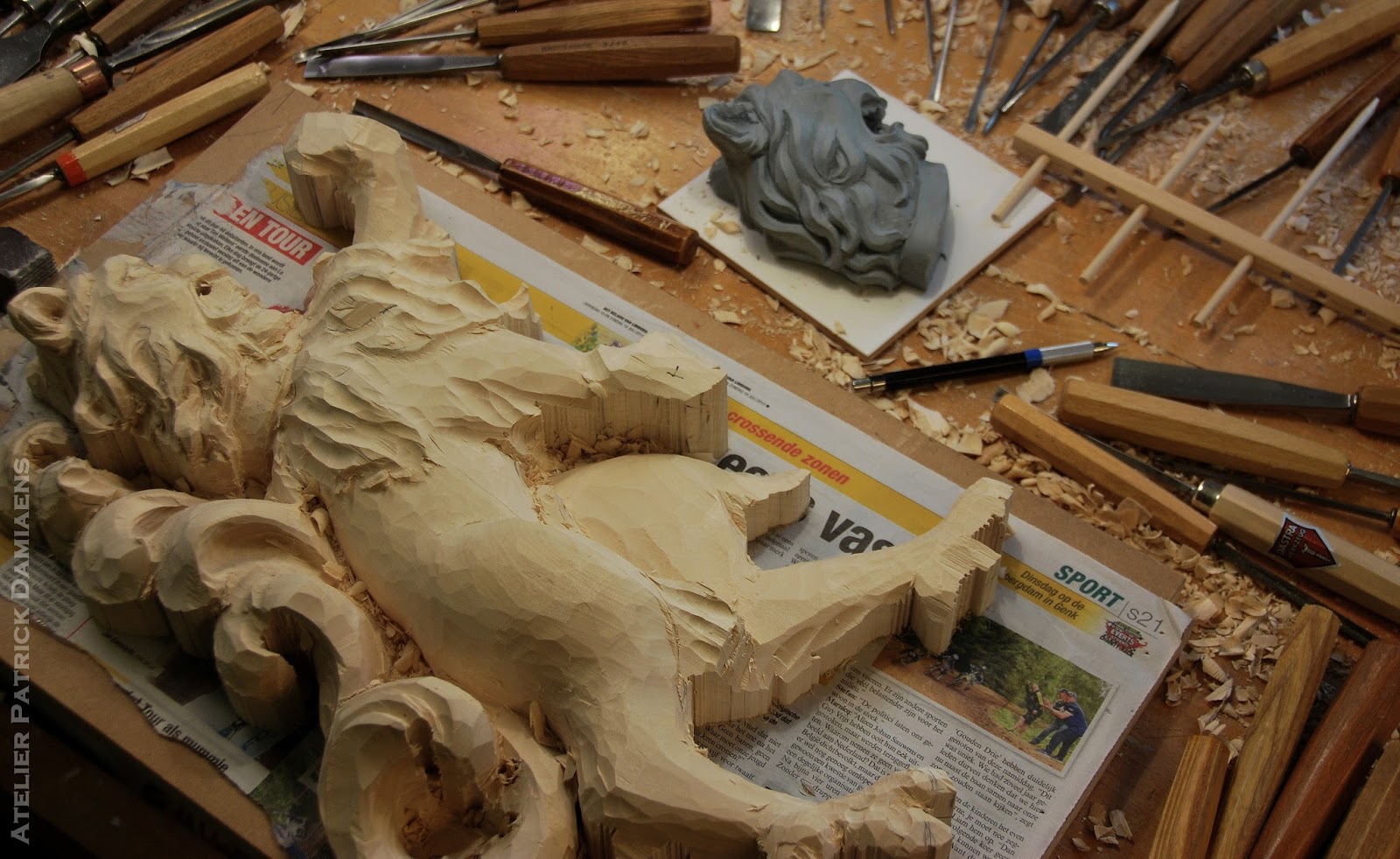 Sculpture Ornementale PATRICK DAMIAENS: Sculpter en bois de tilleul un ...