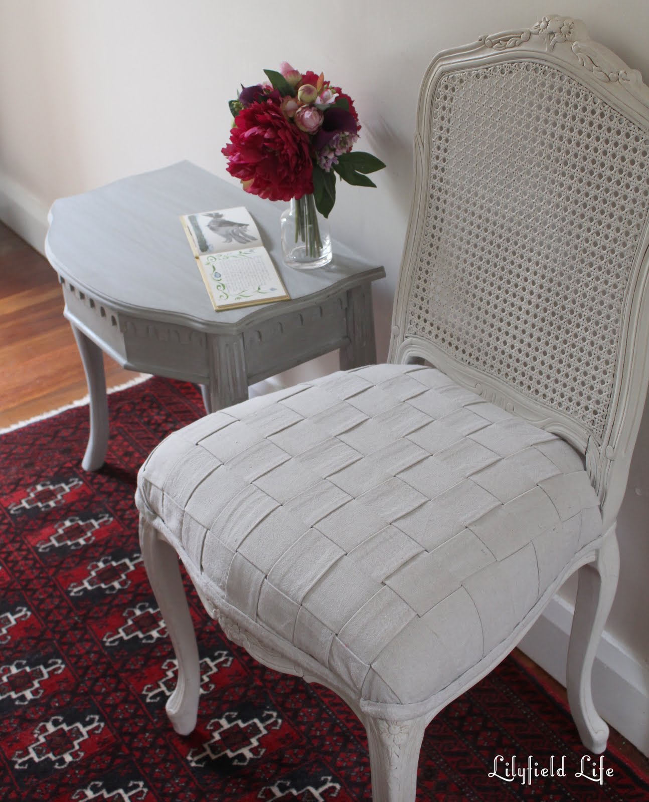 Lilyfield Life: ASCP French Linen Side Table