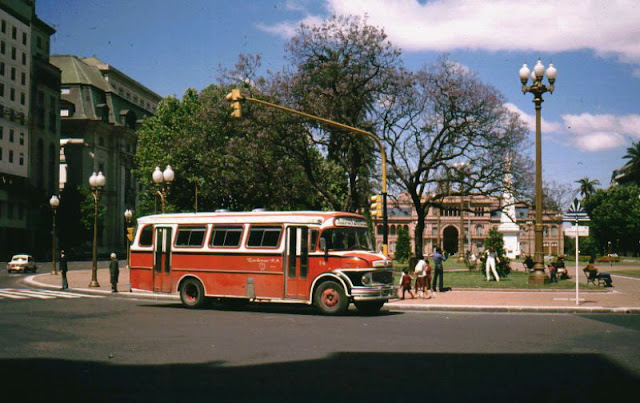 Fascinating Color Pictures That Show Bus System of Buenos Aires in 1980 ...