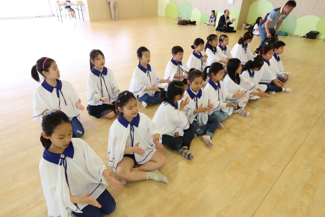 예꿈이 사진첩 - 초등2부 2017. 5. 21 예배 사진 입니다.