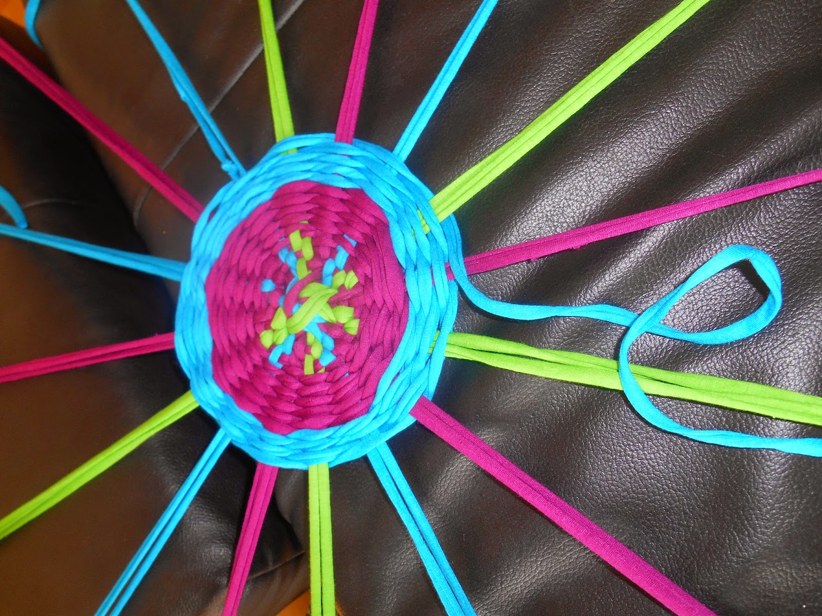 Unsre Kinder ....... unser Leben : NINA'S Projekt ...Teppich weben mit ...