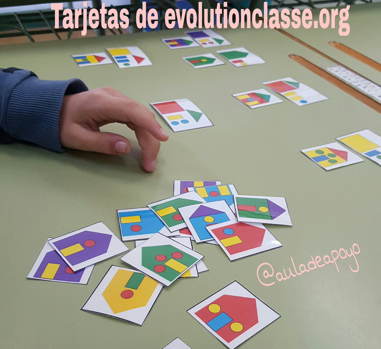 EN EL AULA DE APOYO: JUEGO DE ATENCIÓN