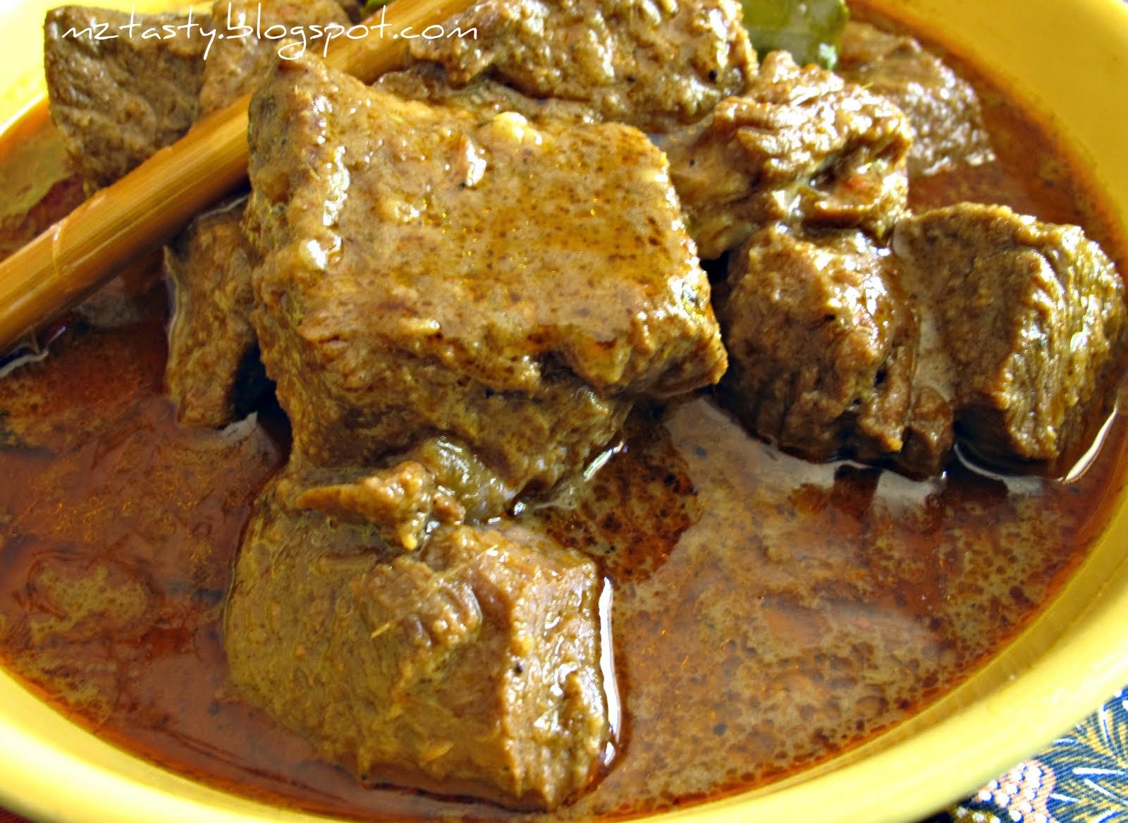 Special Dish from Padang: Rendang and Cingcang | Katabah Komarudin Tasdik