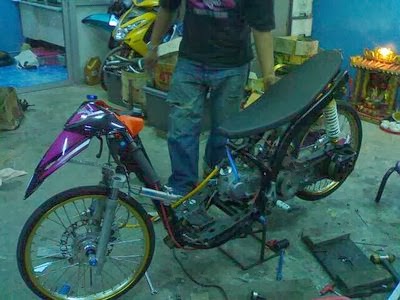 Yamaha Fiz R Modif Road Race
