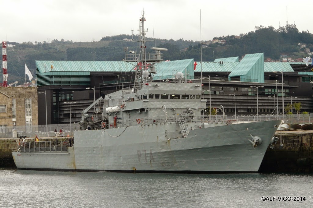 ALF Y SU MUNDO NAVAL: P74 ATALAYA en VIGO
