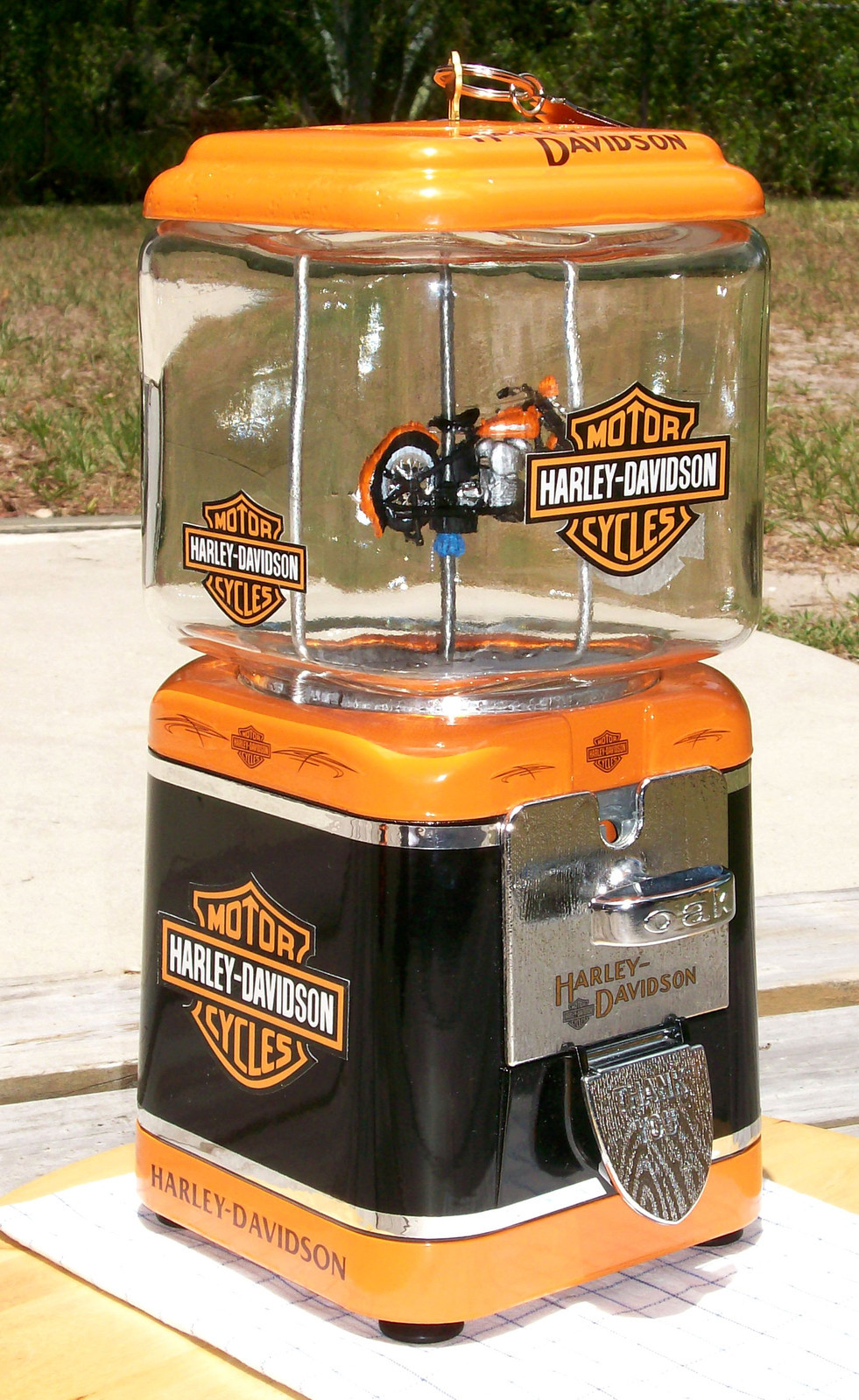 Vending Adventures: Custom Gumball Machines