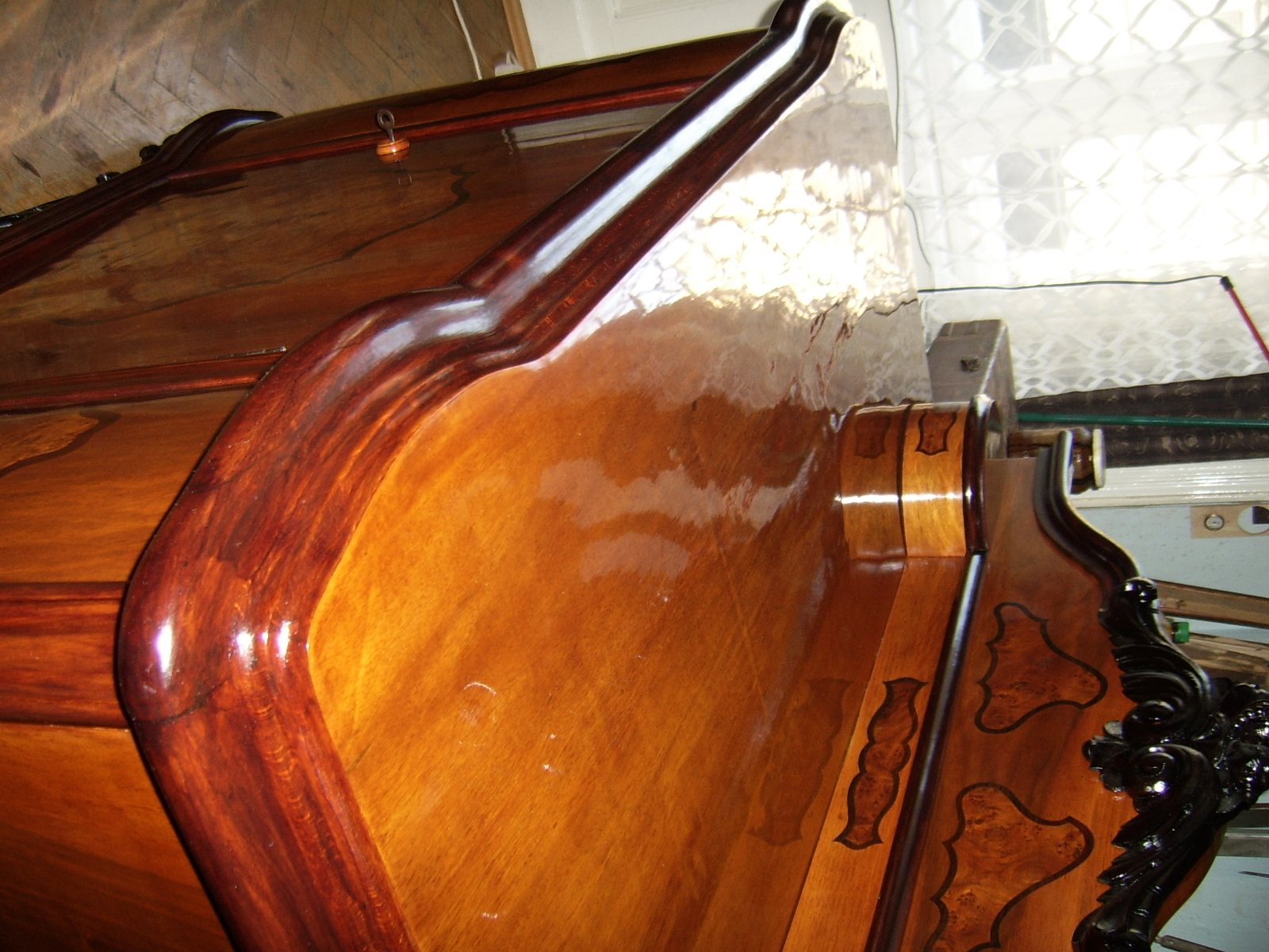 Császár Csaba műbútorasztalos honlapja: Ó német garnitúra