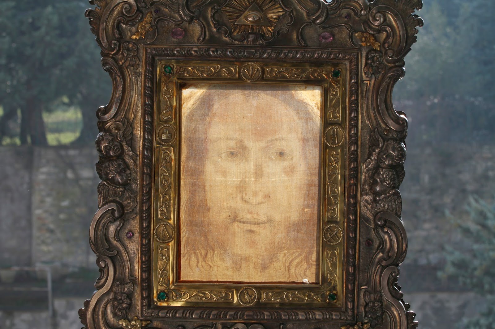 Servant and Steward: The Holy Face and the Transfiguration