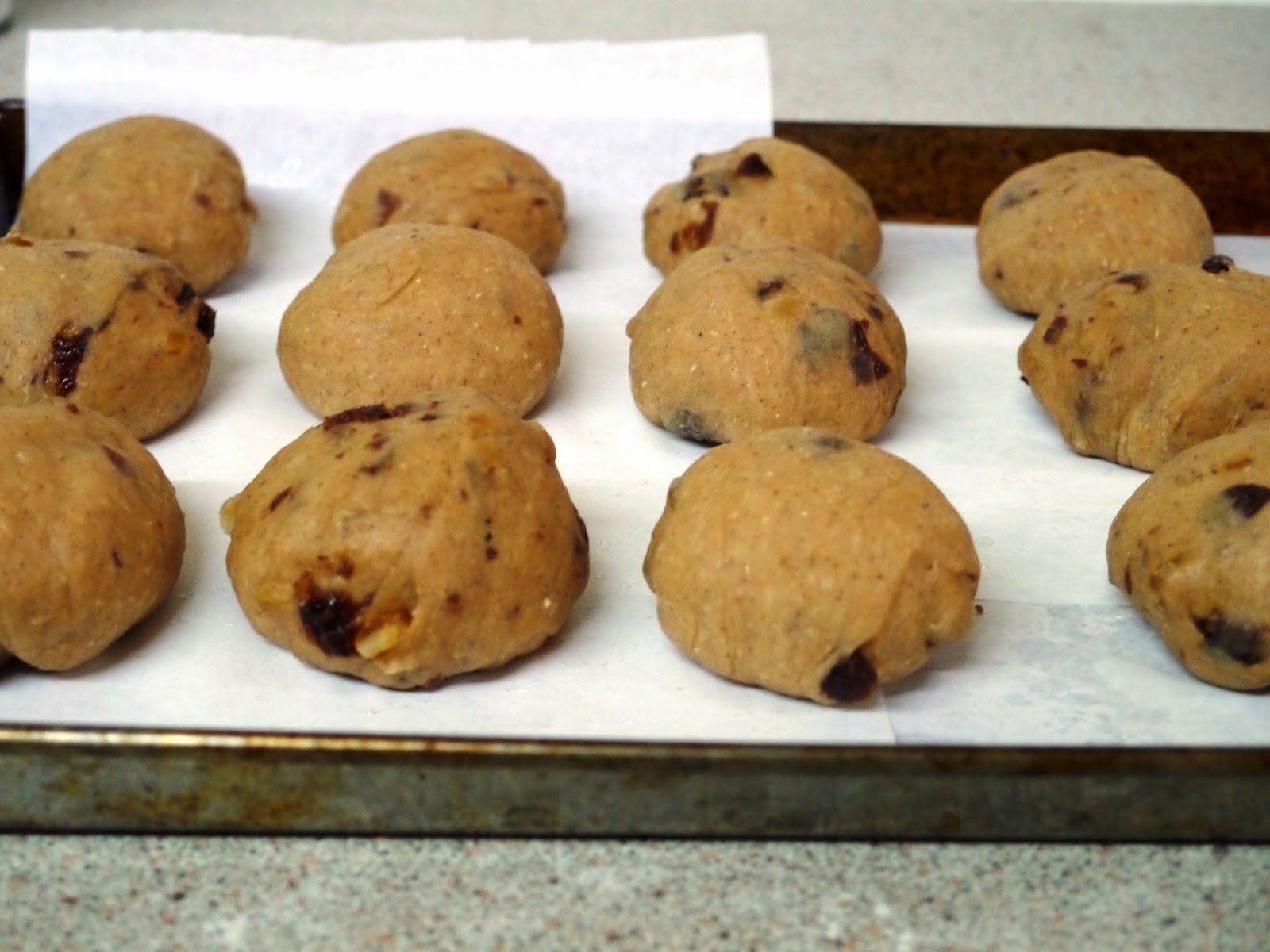 This Muslim Girl Bakes: Spiced Fruit Buns.
