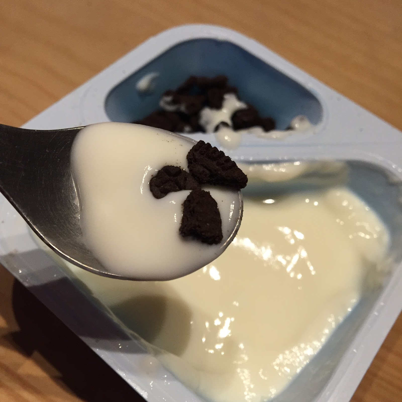 Archived Reviews From Amy Seeks New Treats: Müller Oreo Corner (Tesco)