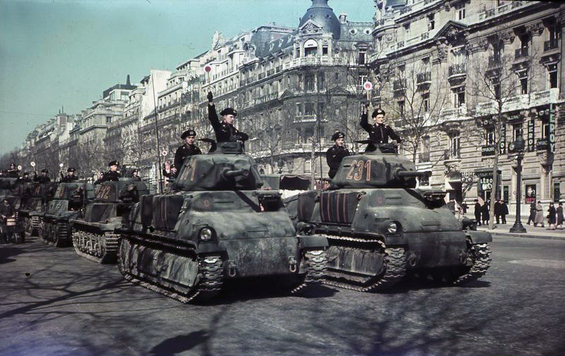 AndrewAndJoshua: Paris: 1941