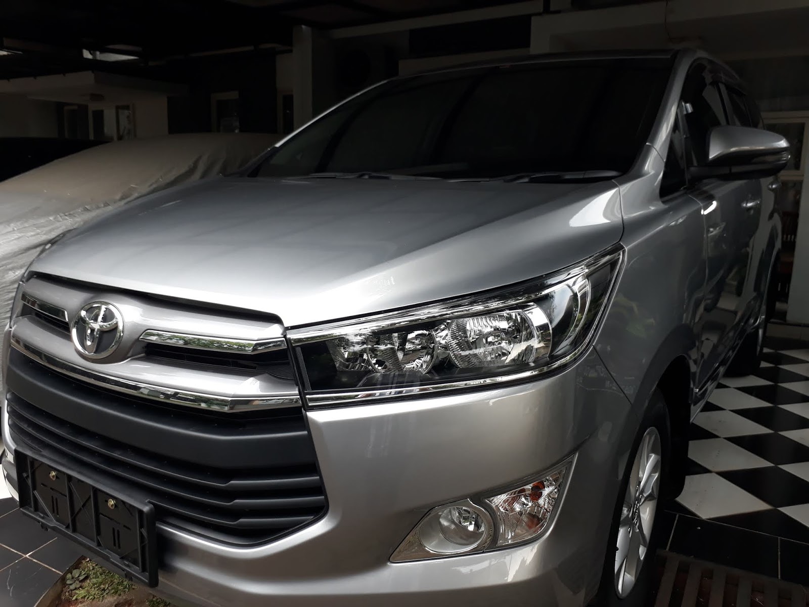Wahana Rent Car: RENTAL MOBIL TOYOTA INNOVA REBORN