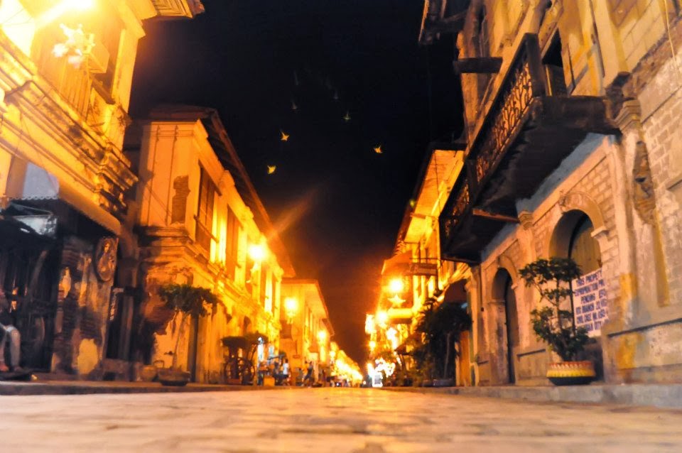 Vigan at night...